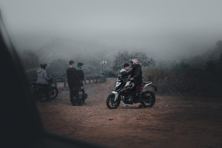 9 Essential Safety Tips For Riding A Motorcycle In The Fog