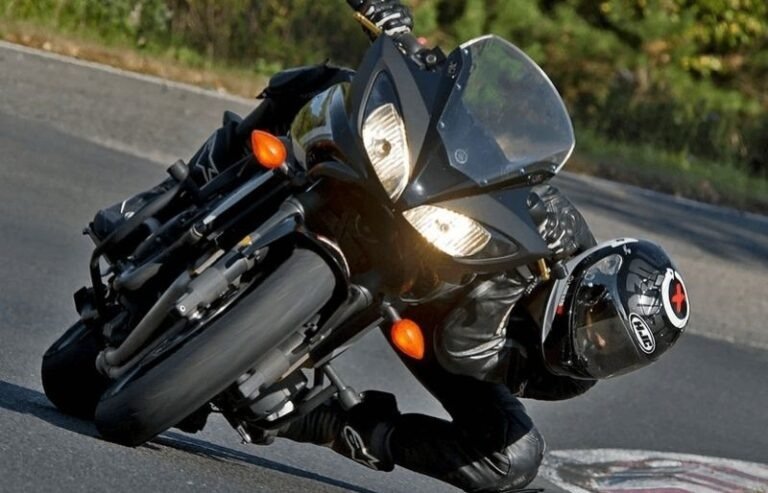 What Is Trail Braking? 8 Things You Must To Know About Trail Braking