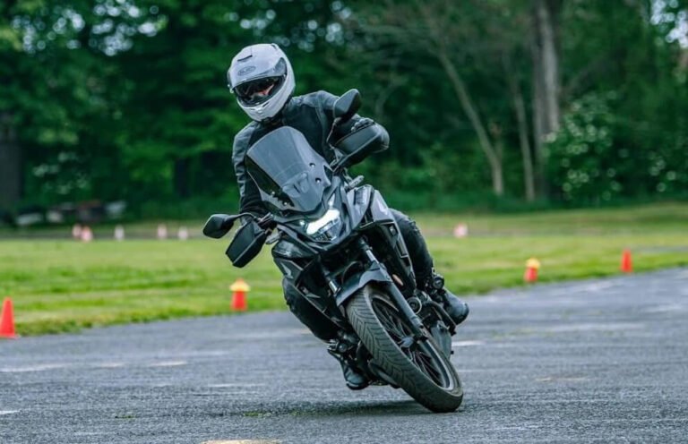 Riding a Motorcycle at Slow Speed: Techniques & Tips 2025